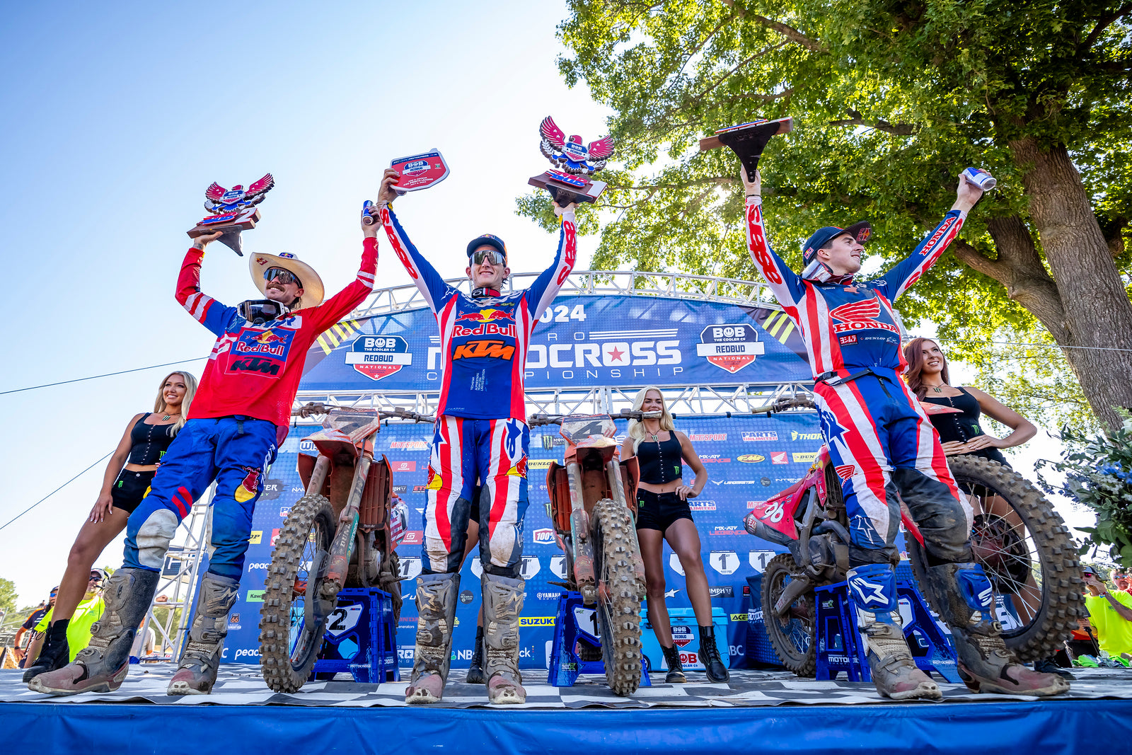 ALPINESTARS TOP FIVE LOCK-OUT AS HIGH-FLYING CHASE SEXTON DOMINATES AM