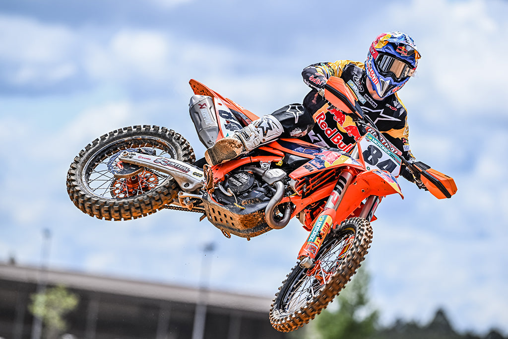 101 AND COUNTING AS RECORD-EQUALING JEFFREY HERLINGS WINS MXGP OF PORT
