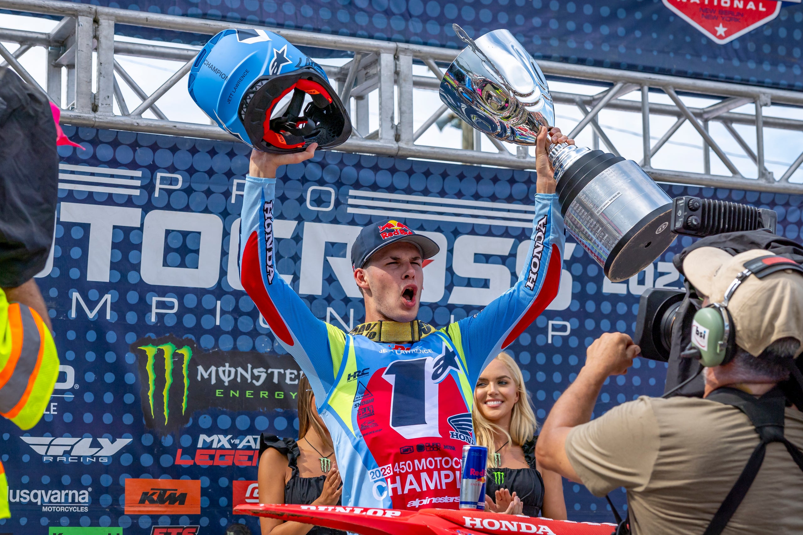 INVINCIBLE JETT LAWRENCE CROWNED AMA PRO MX 450 CHAMPION AT UNADILLA,