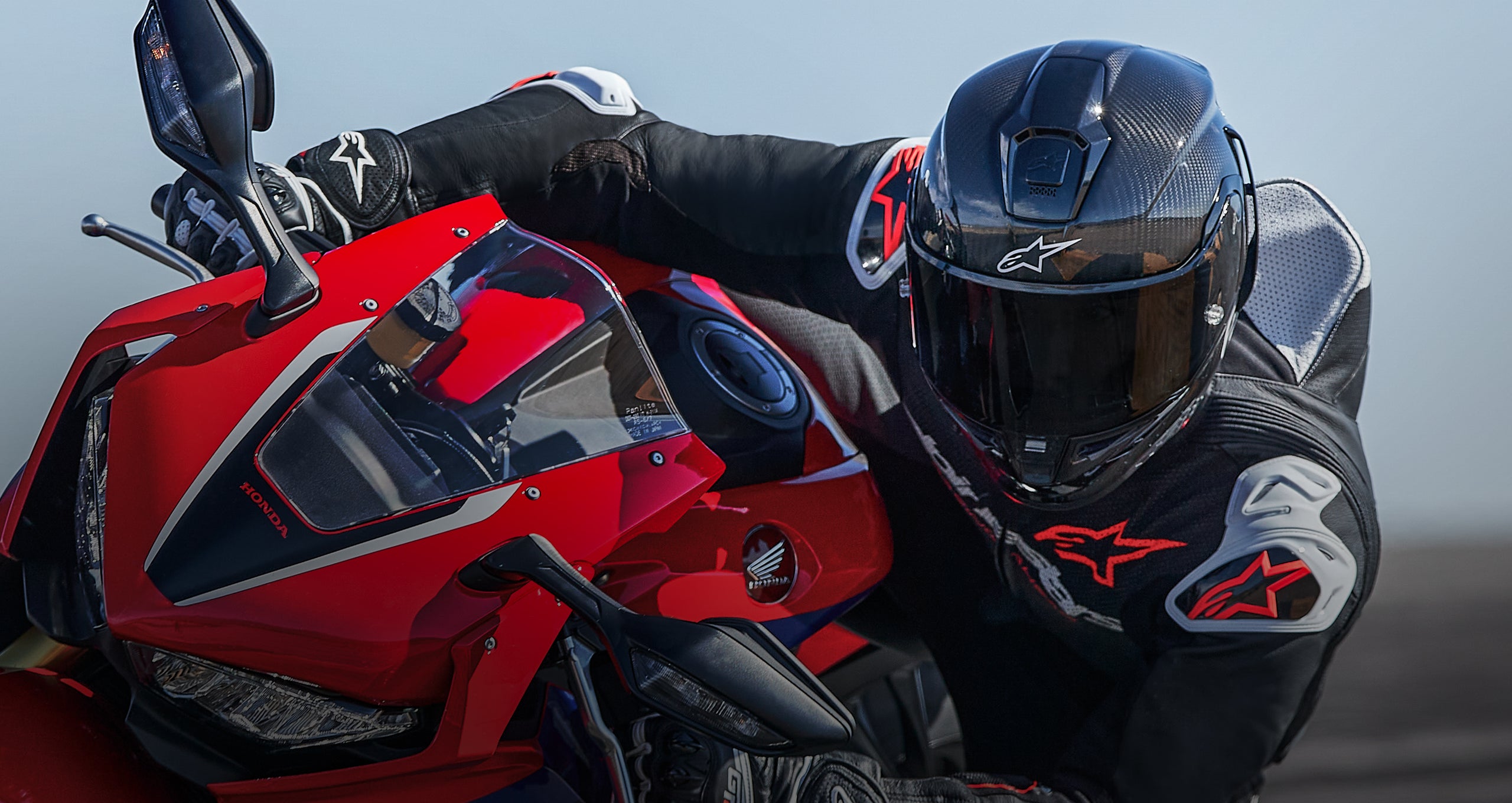Supertech R10 Helmet